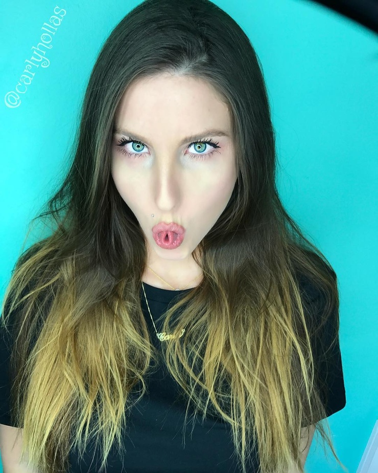 Picture of Carly Hollas
