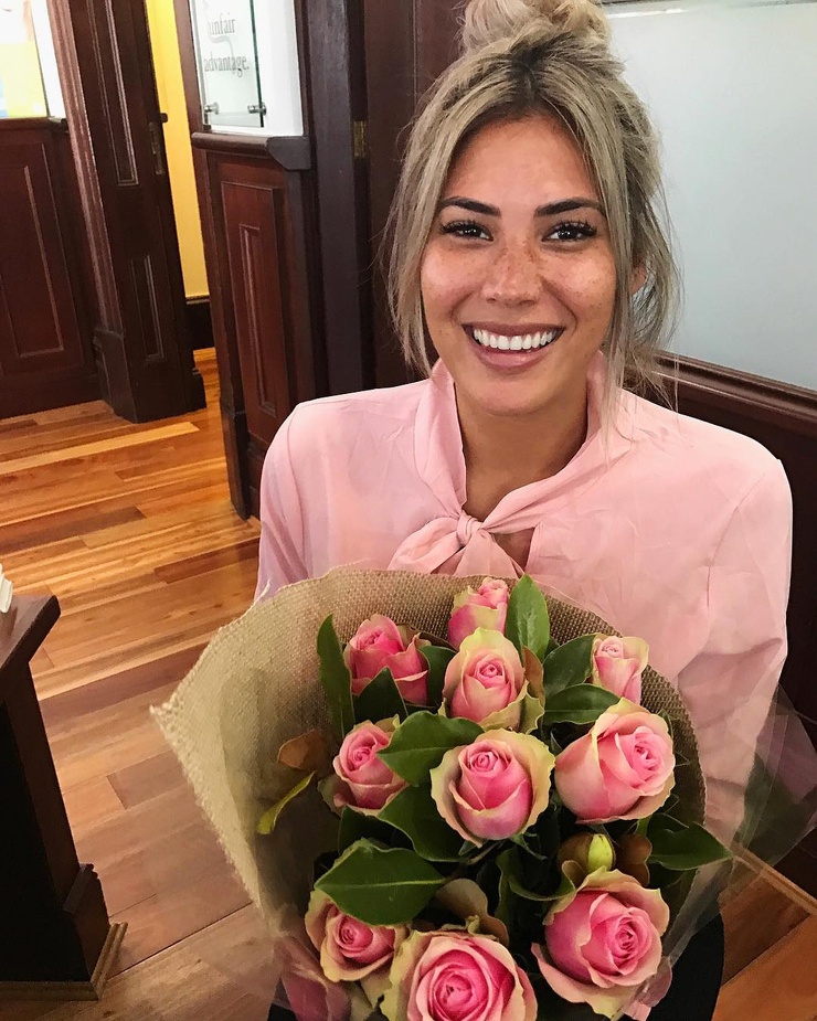 Picture of Noni Janur