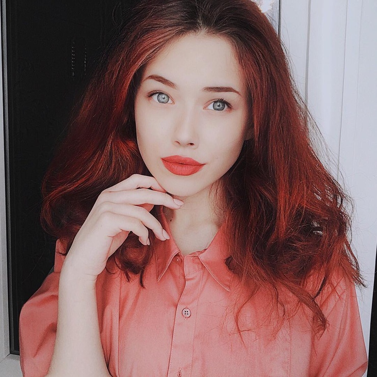 Picture of Elizabeth Renard