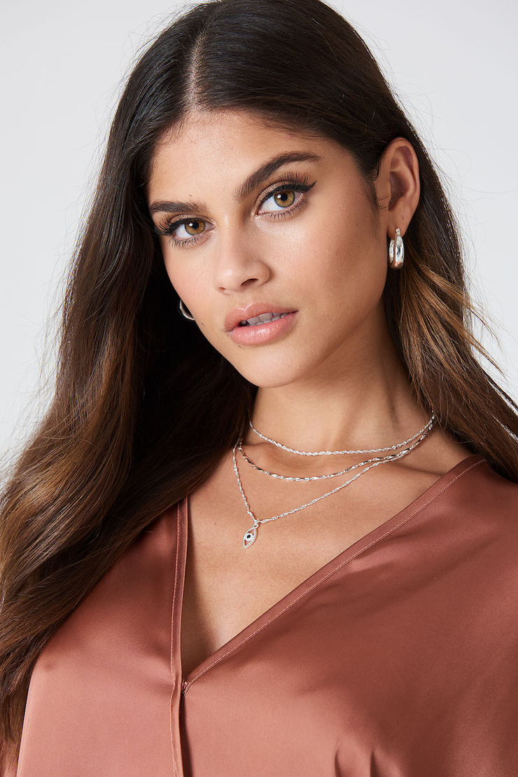 Lini Kennedy Oliveira picture