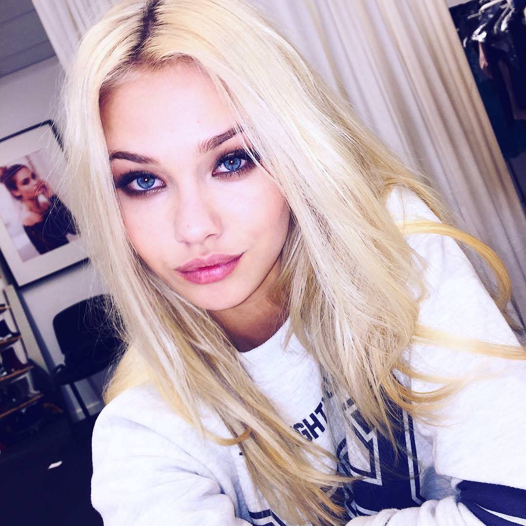 Rate Swedish model Hanna Edwinson