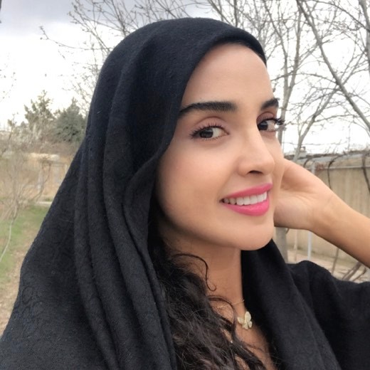 Elahe Hesari image