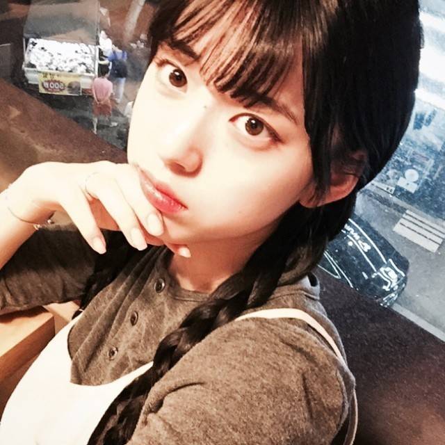 Picture of Shin Se-Hwi