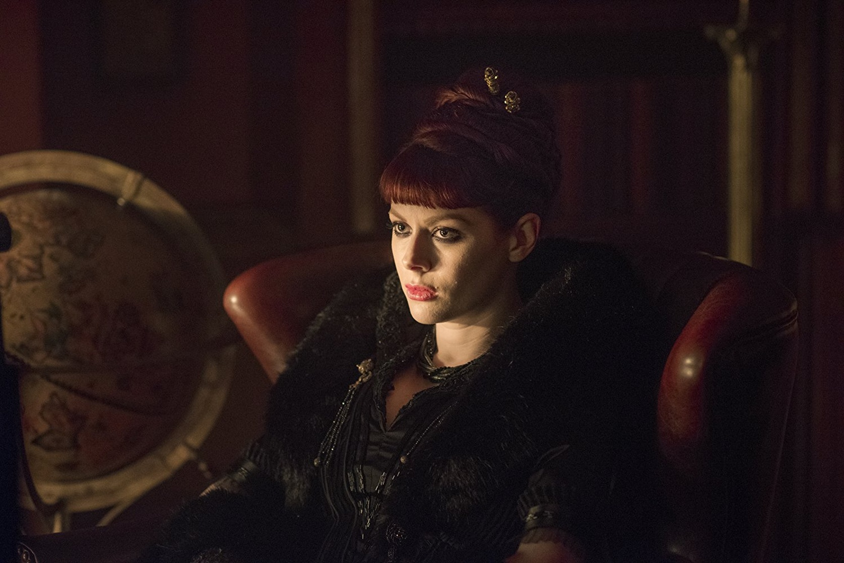 Emily Beecham picture