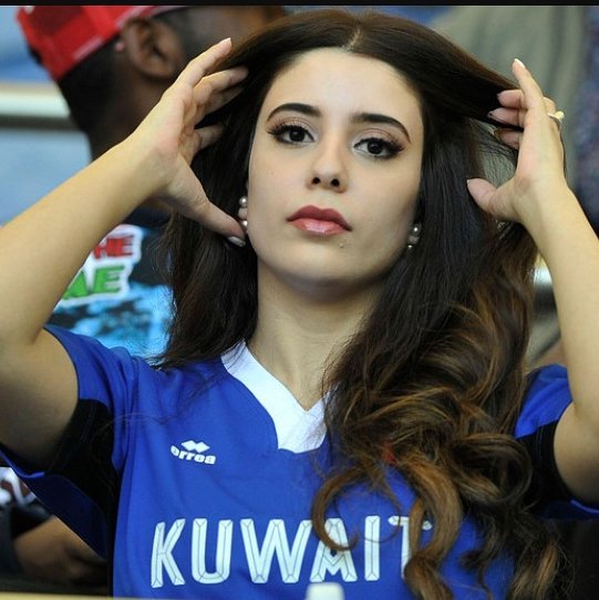 Kuwaiti girls football fans gulf cup 23