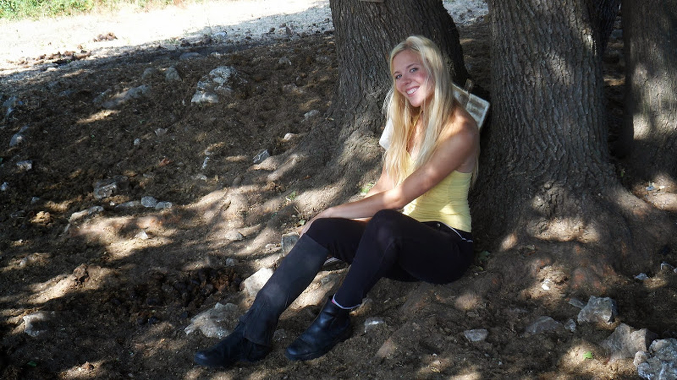 Picture of Holly Boeva