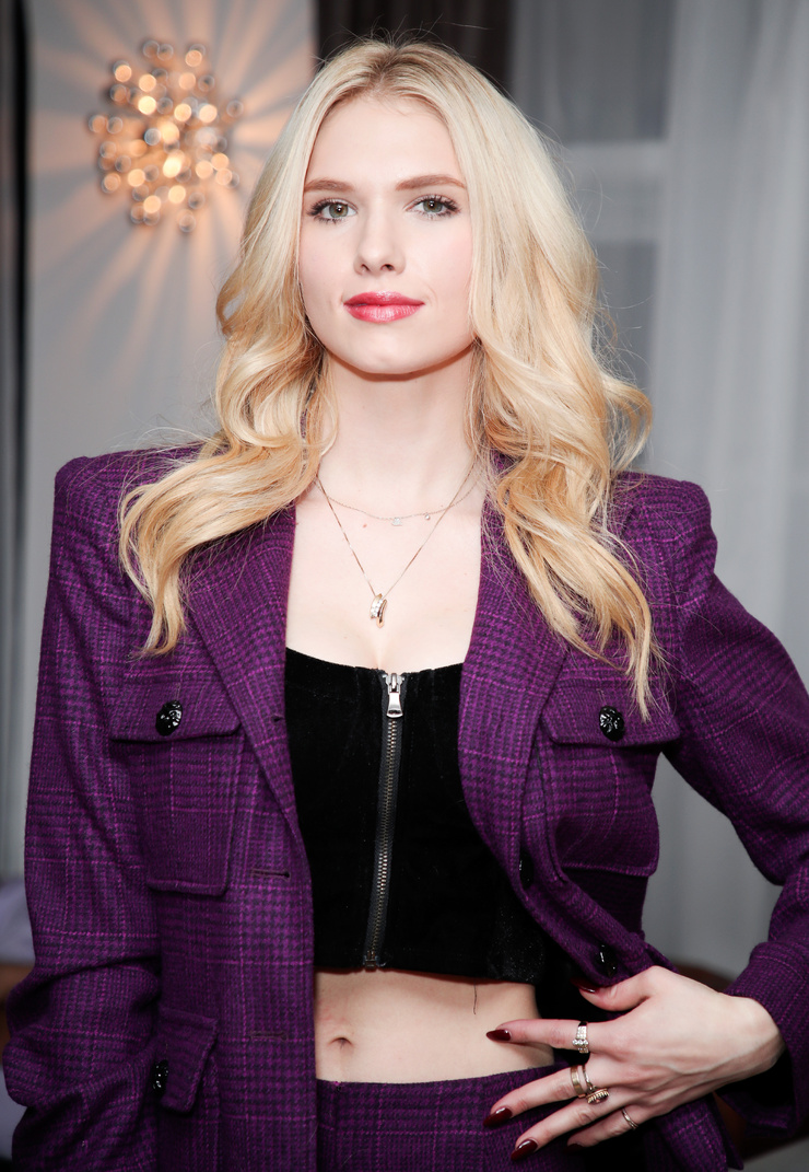 Picture of Claudia Lee