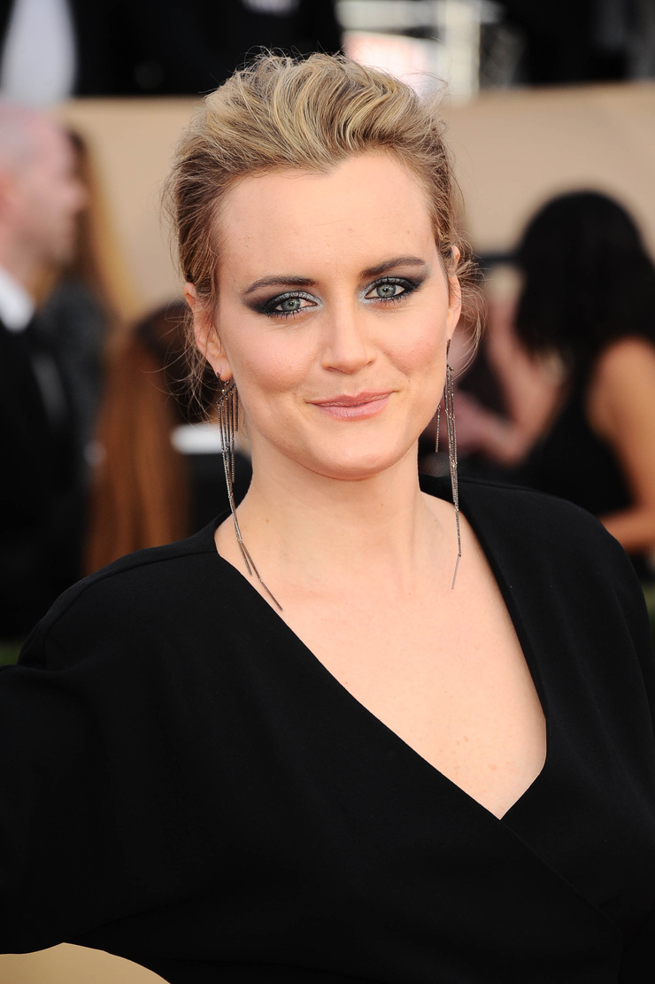 Picture of Taylor Schilling