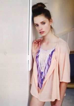 Chloe Graham picture