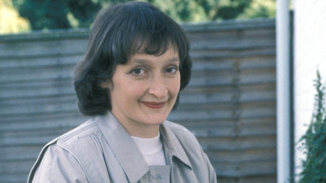 Picture of Janine Duvitski