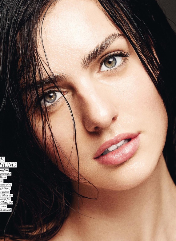 Image of Melanie Paul (i)