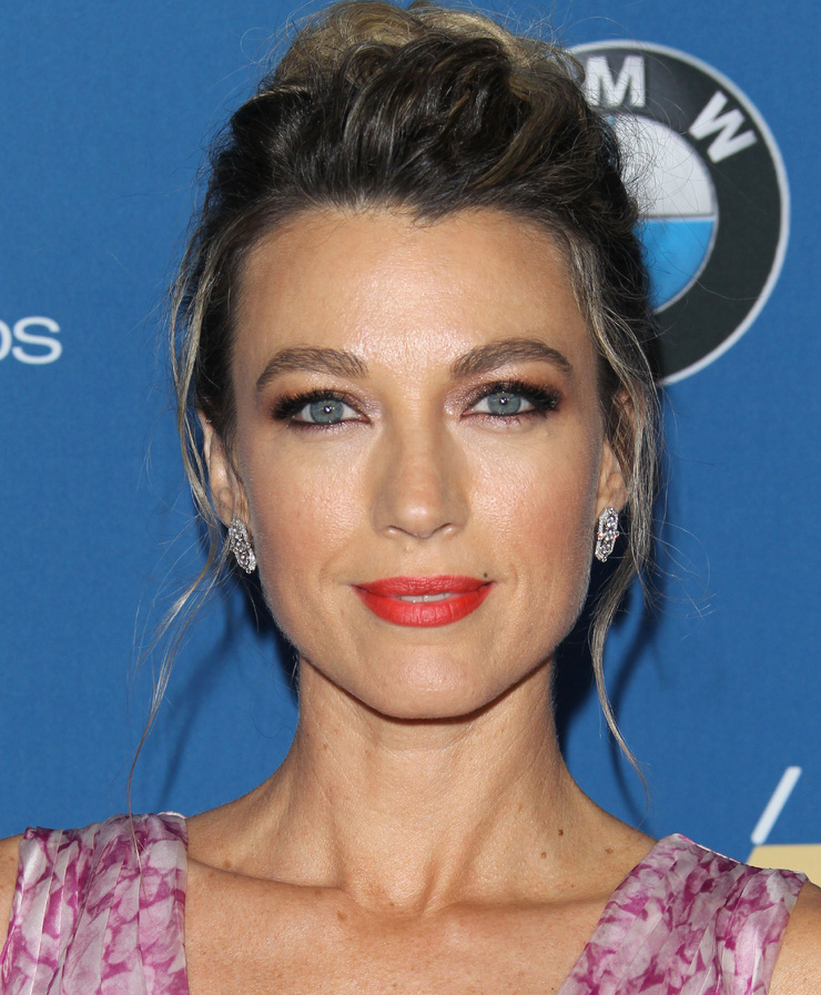 Picture of Natalie Zea