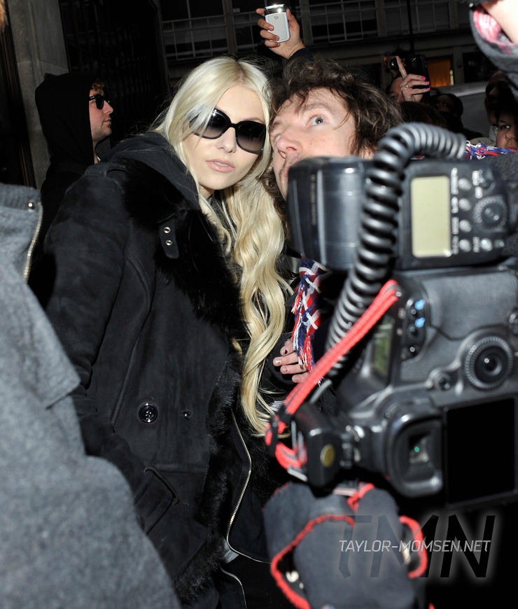 Picture of Taylor Momsen