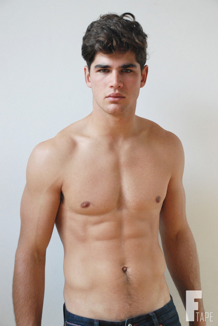 Ryan Bertroche picture