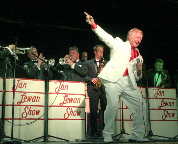 Picture of Jan Lewan