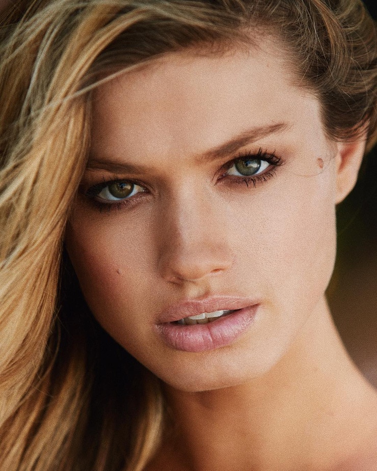 Maggie Rawlins image