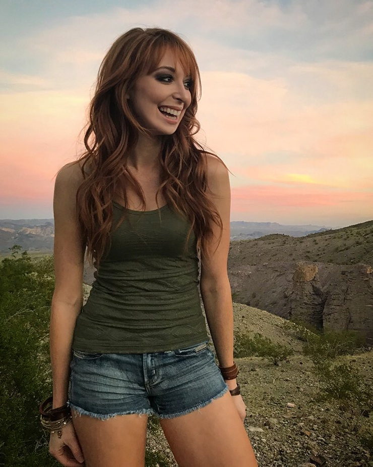 Picture of Lisa Foiles