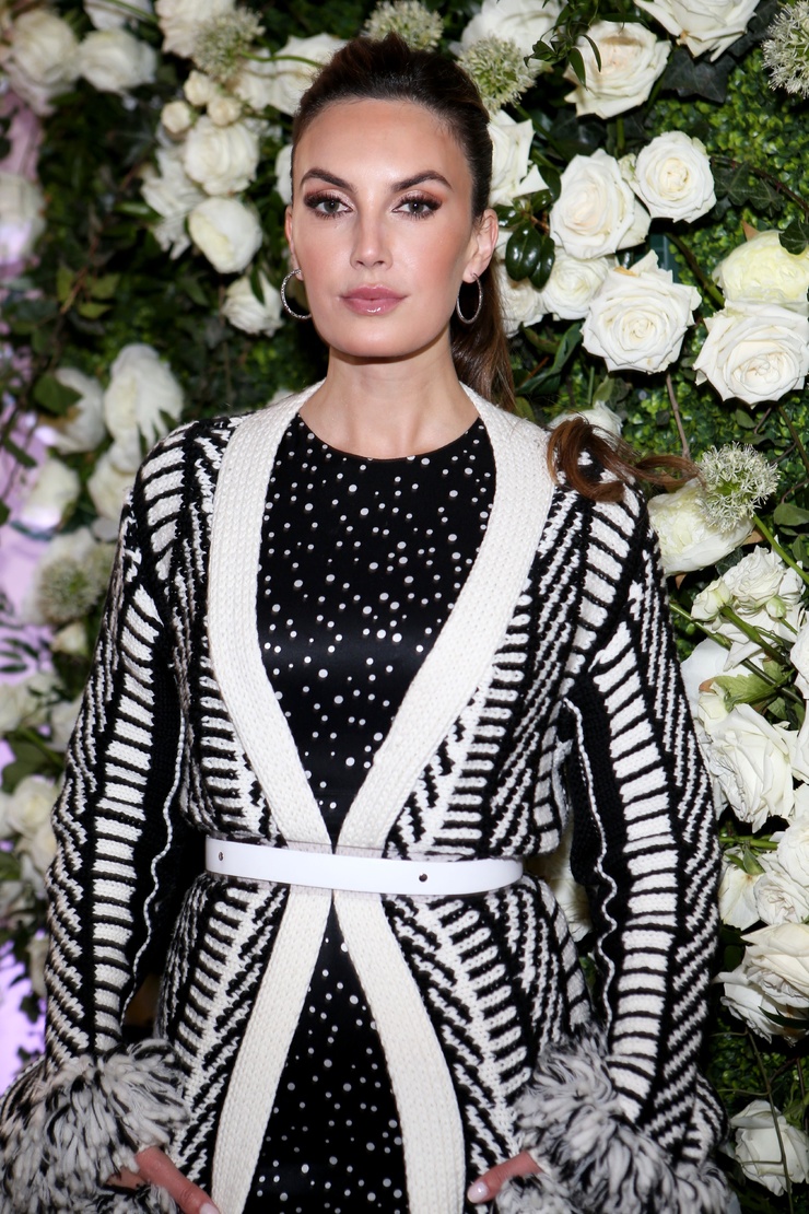 Picture of Elizabeth Chambers