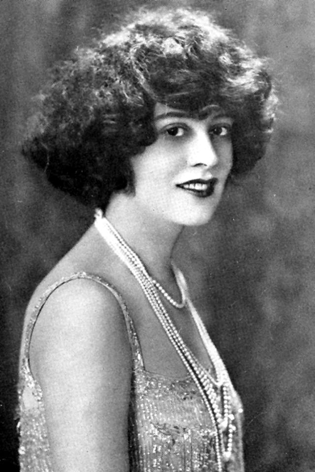 Picture of Lenore Ulric