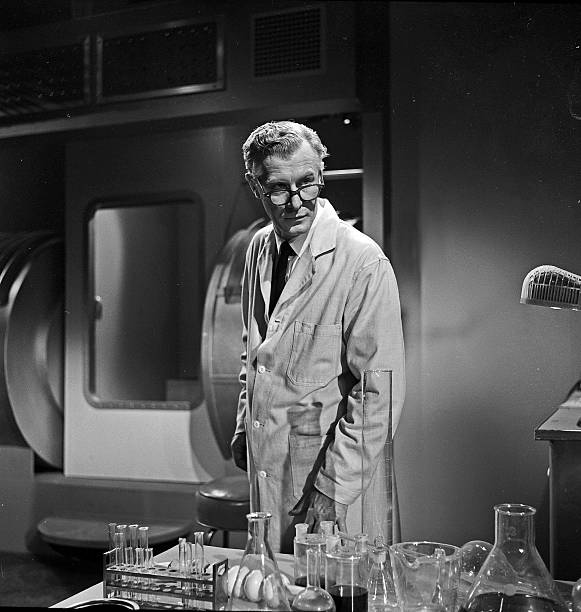 Edward Mulhare