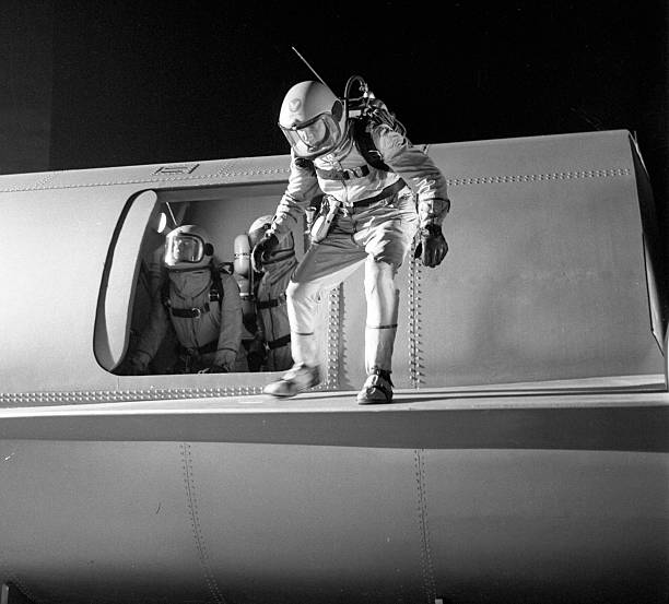Men Into Space image