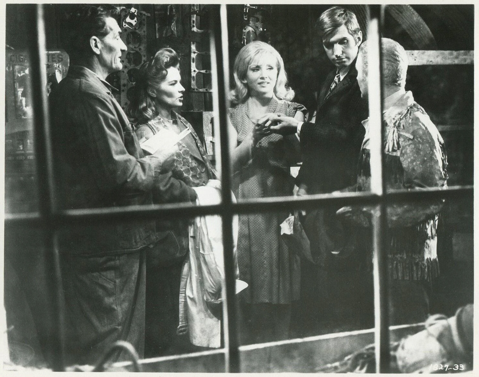 Shary Marshall, Susan Oliver, George Hamilton