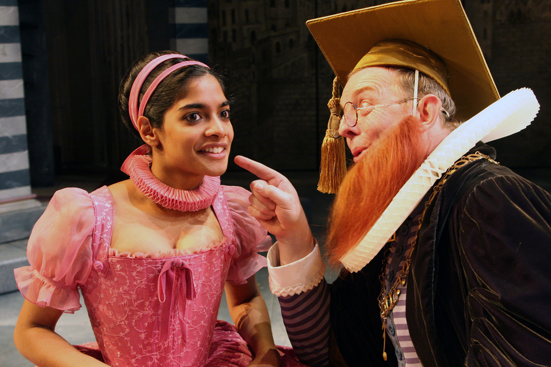 Picture of Amara Karan