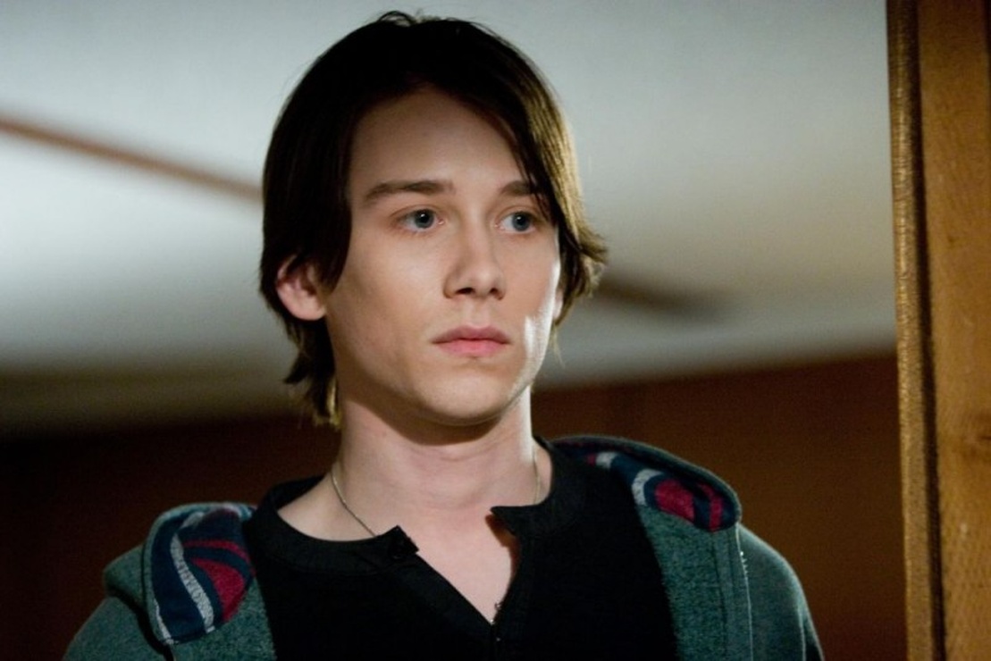 Lou Taylor Pucci picture