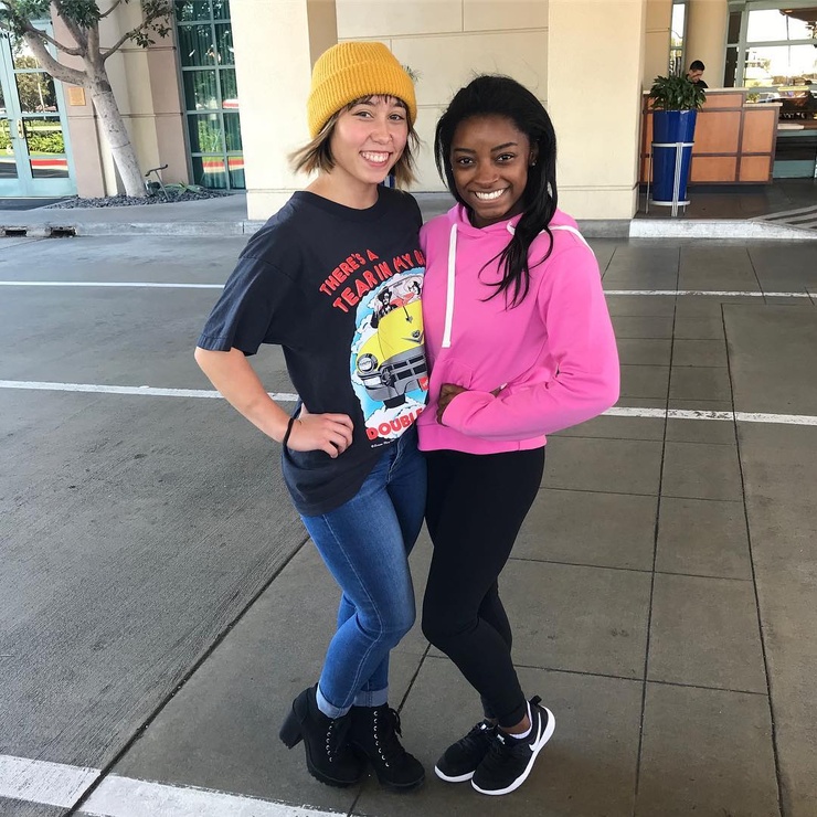 Katelyn Ohashi, Simone Biles
