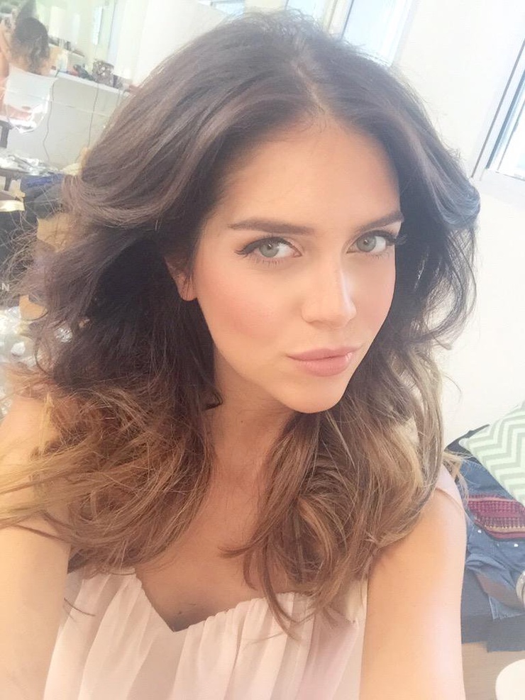 Picture of Zaira Nara