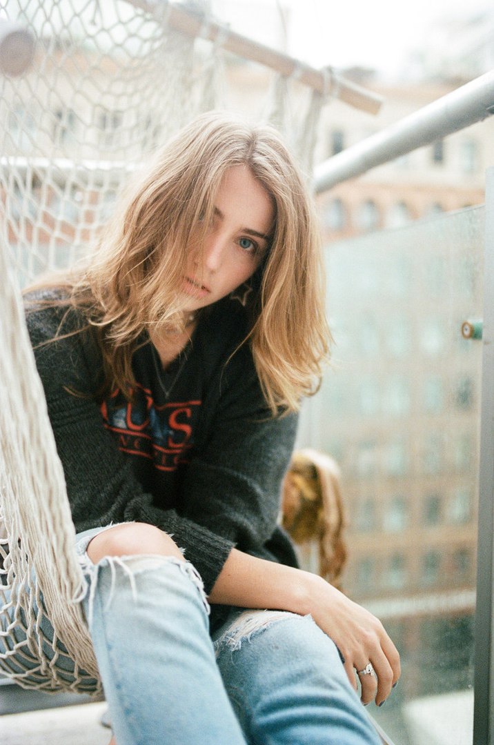 Picture of Emily Rudd