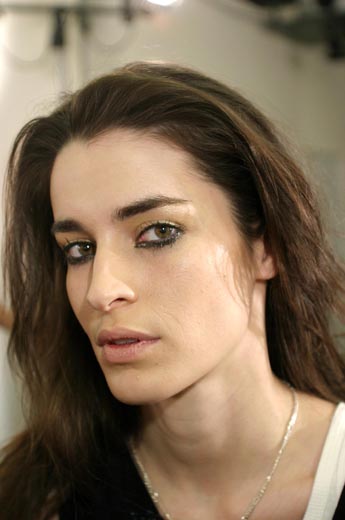 Amanda Moore image