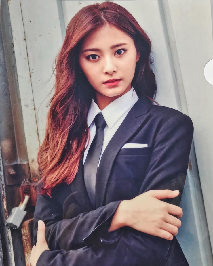 Picture of Chou Tzu-yu (Tzuyu)