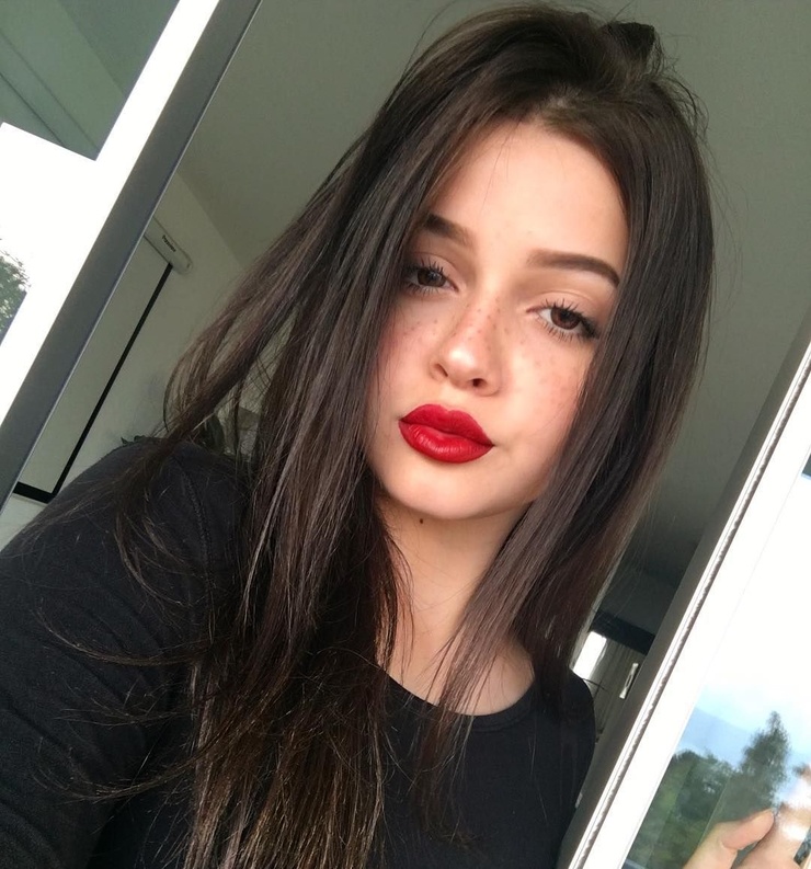 Picture of Isa Longwell