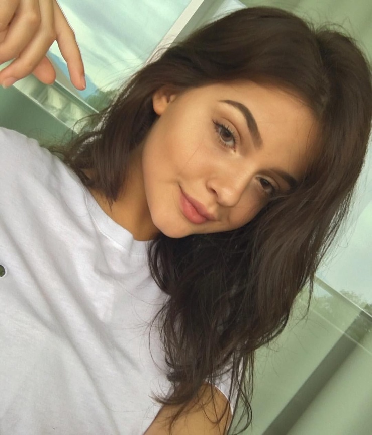 Picture of Isa Longwell