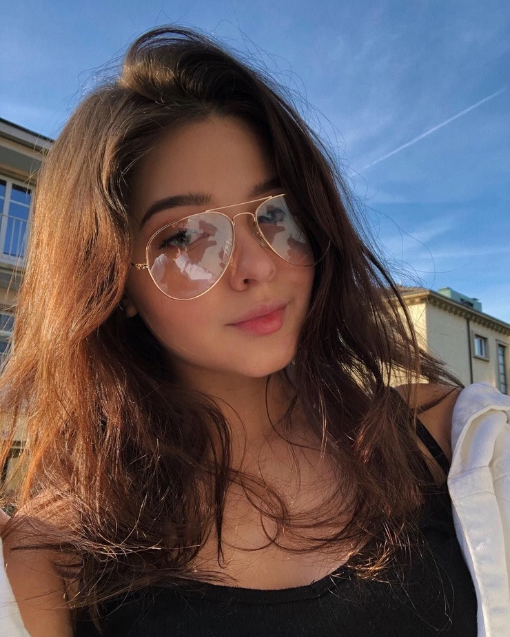 Picture of Isa Longwell