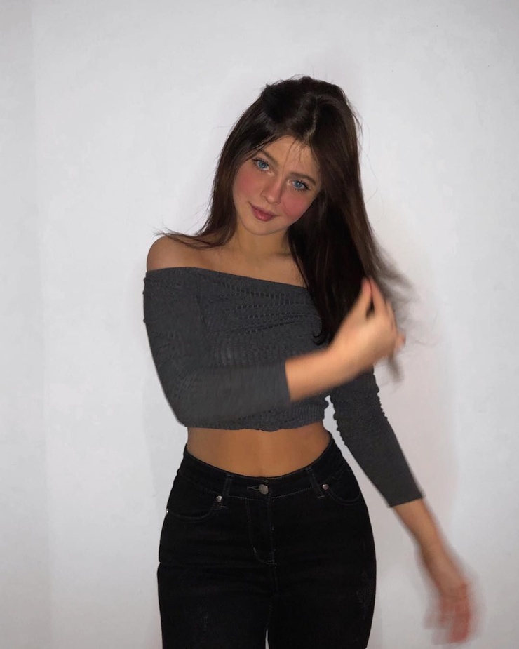 Picture of Isa Longwell