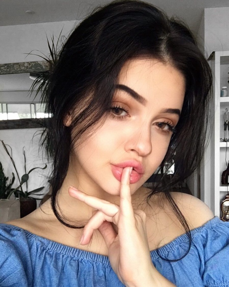 Image of Isa Longwell