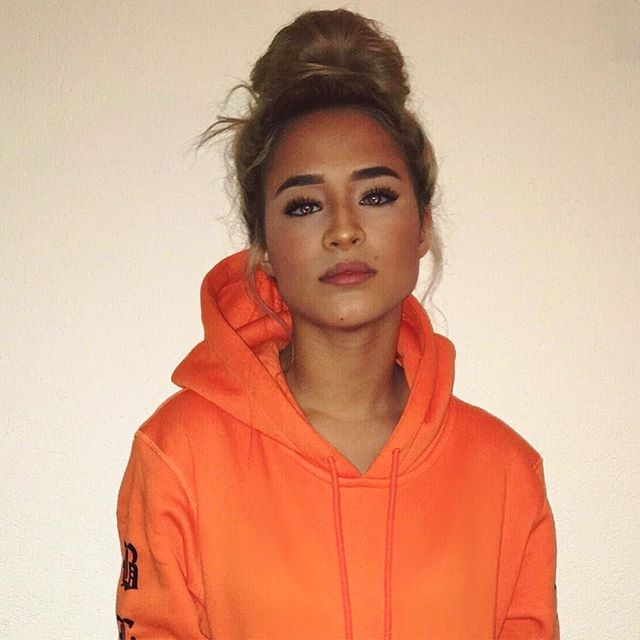 Picture of Yade Lauren