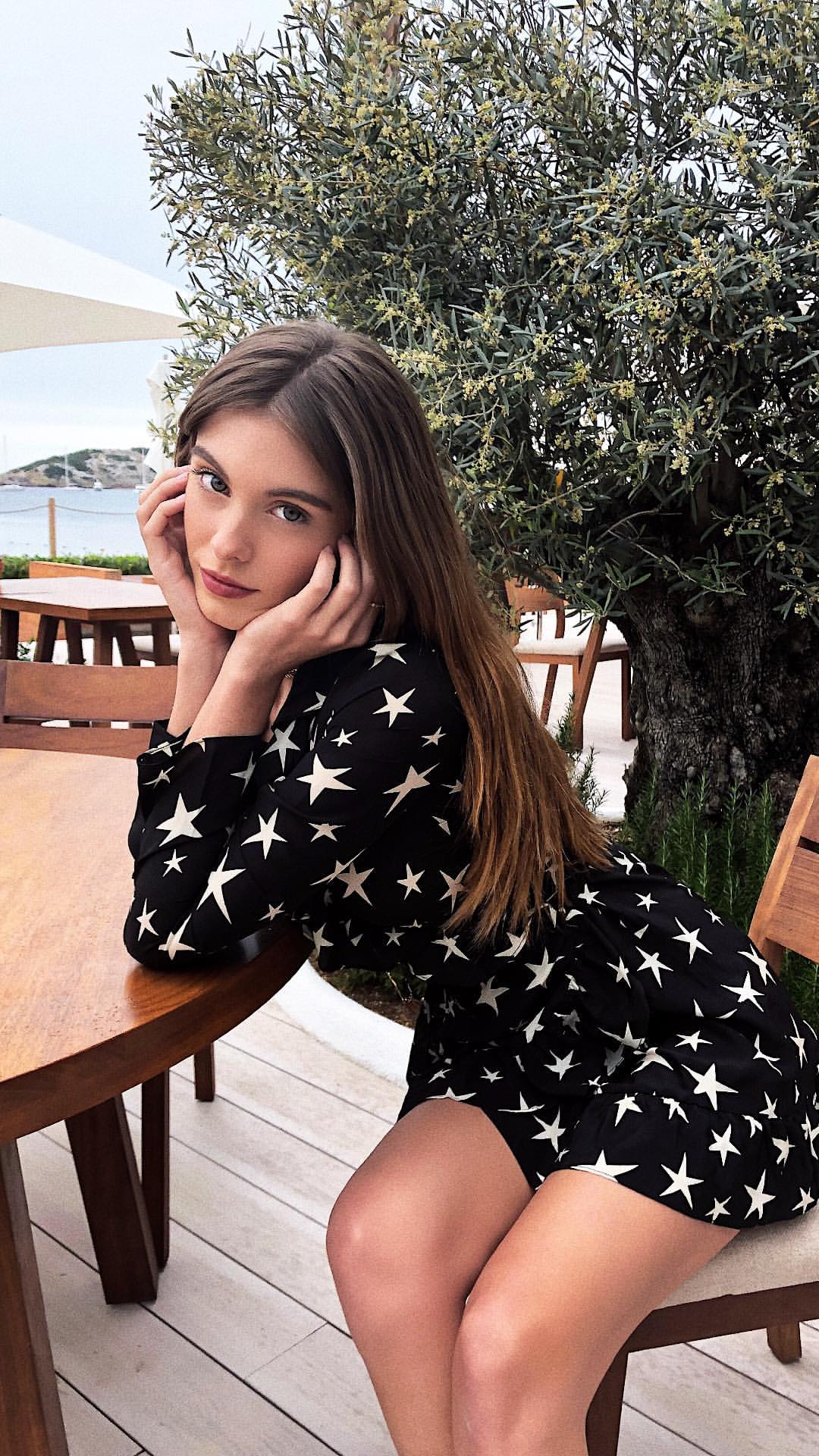 Picture of Carmella Rose