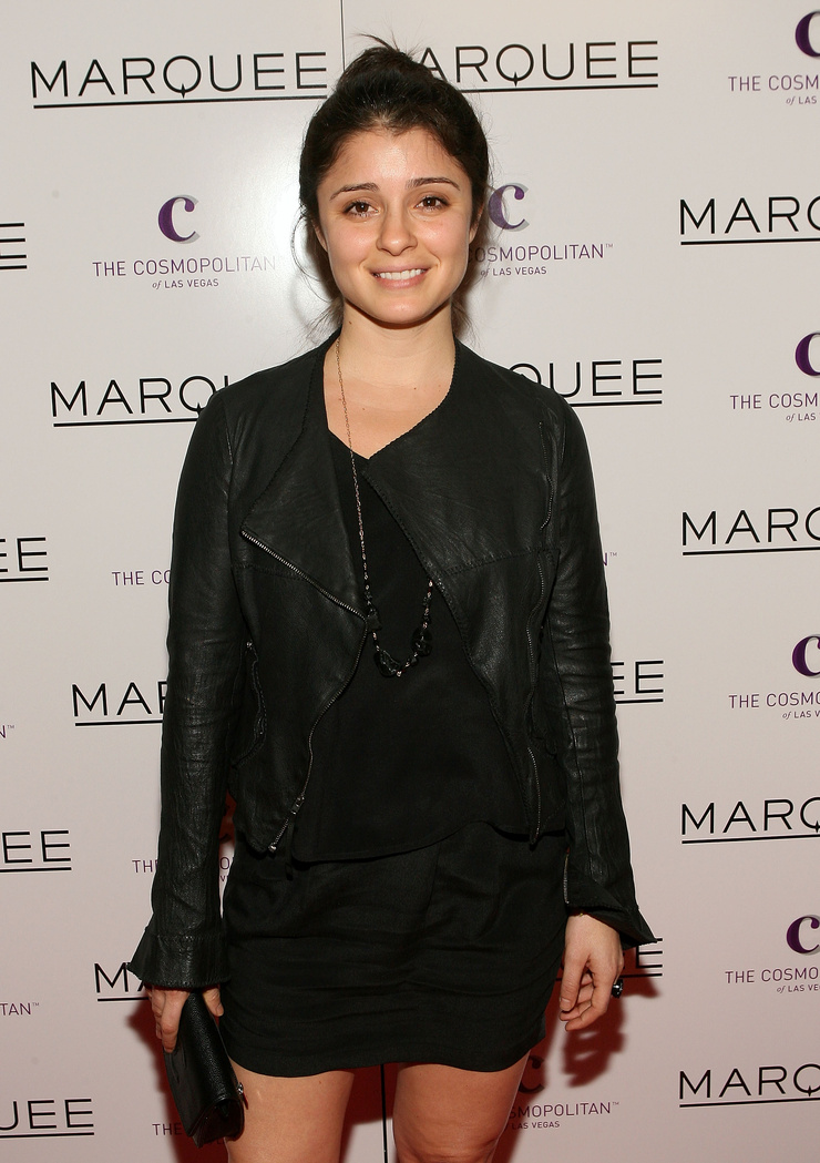 Picture of Shiri Appleby