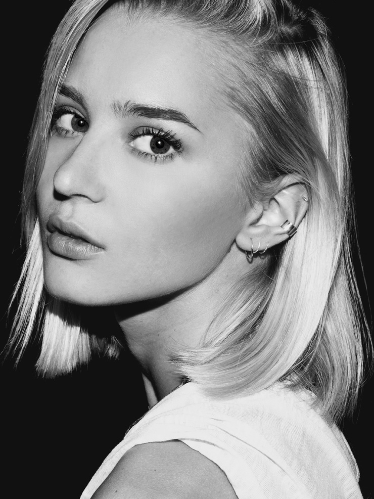 Picture of Dominika Grnova