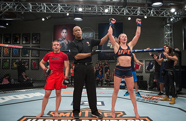 Jamie Moyle, Amanda Cooper