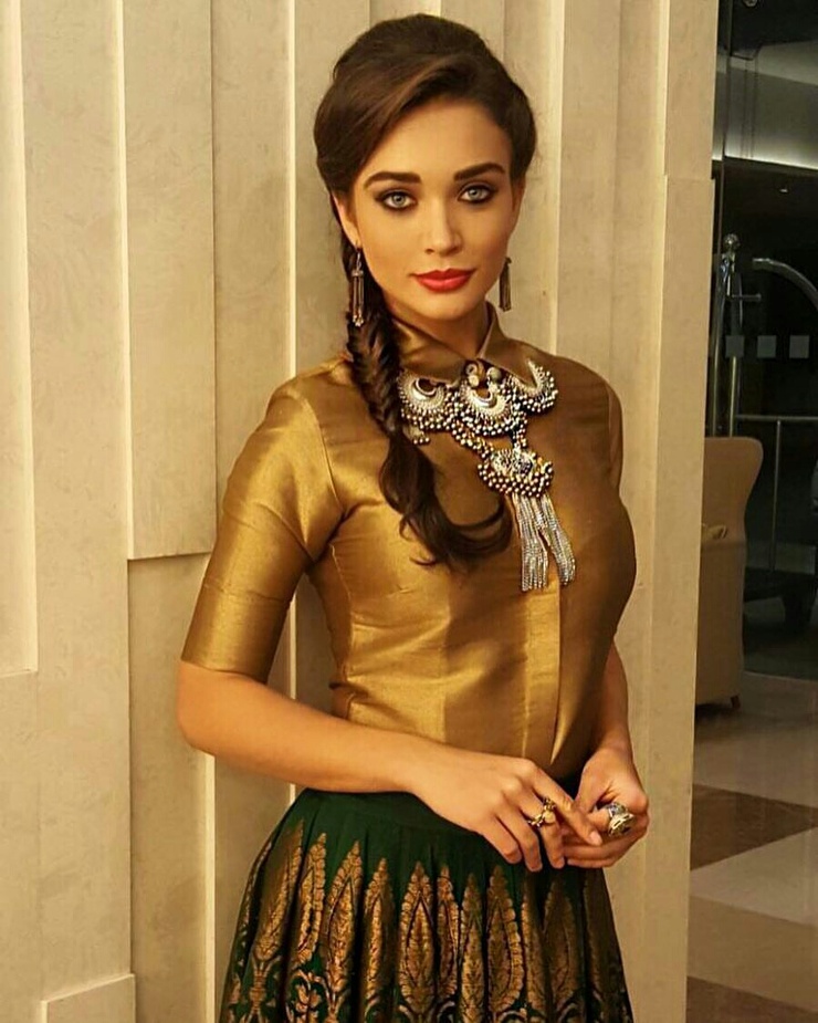 Picture of Amy Jackson