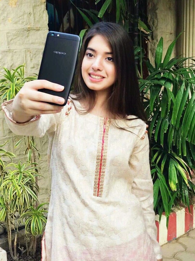 Picture of Arisha Razi