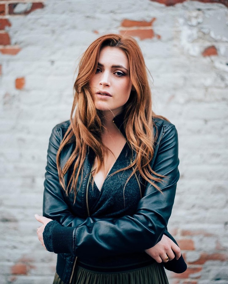 Picture of Kirsten Lee Price