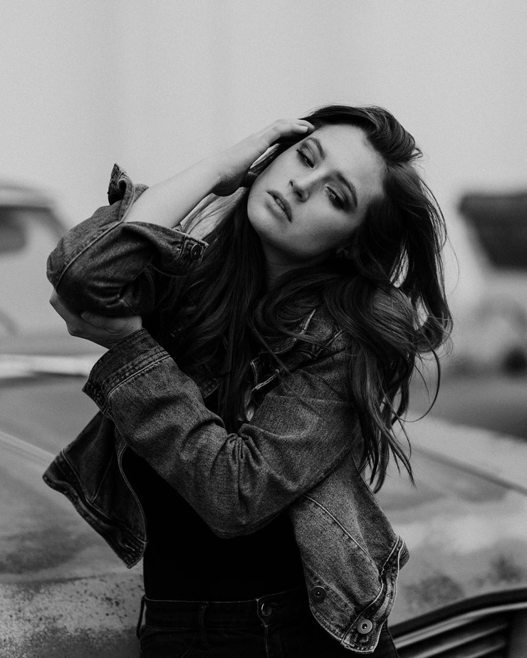 Kirsten Lee Price image