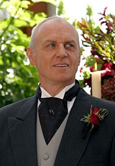 Picture of Alan Dale