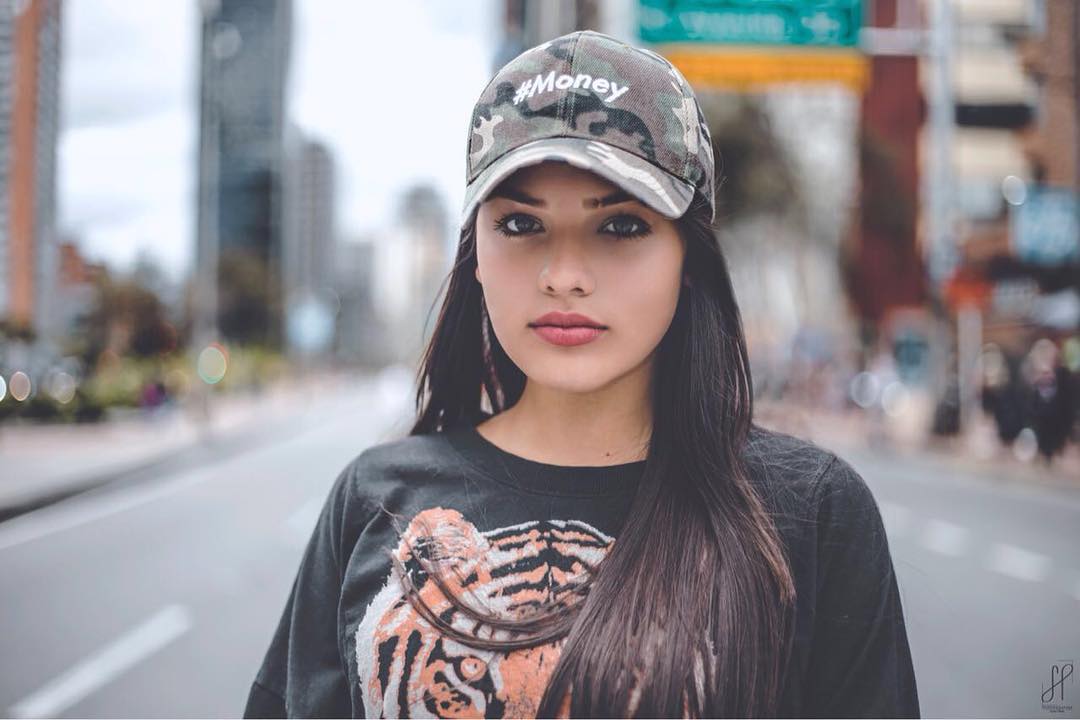 Angela Bonilla image