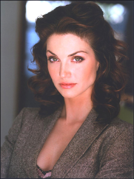 Picture of Elena Lyons